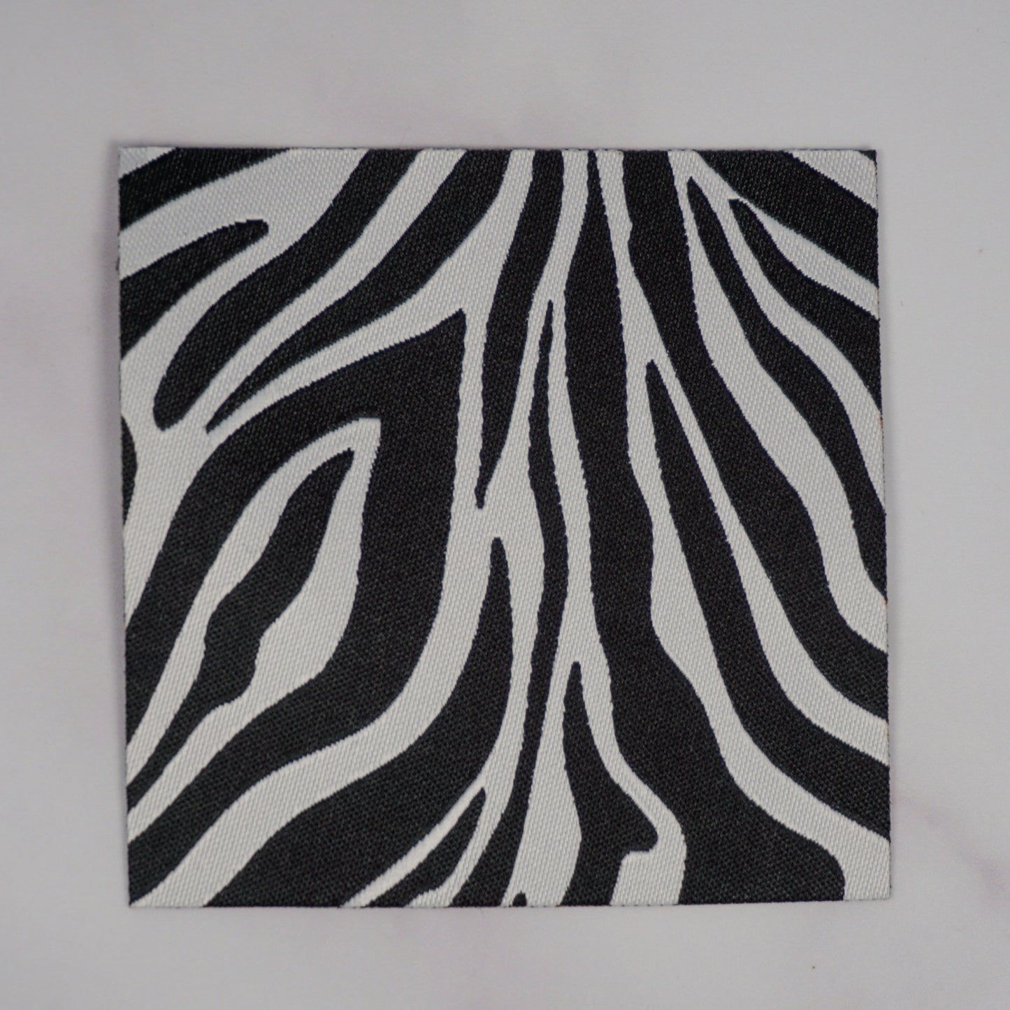 Zebra Naailabel - Loop en Label – The Final Stitch